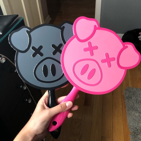 2 Jeffree Star Cosmetics Pig Mirrors- Pink & Black